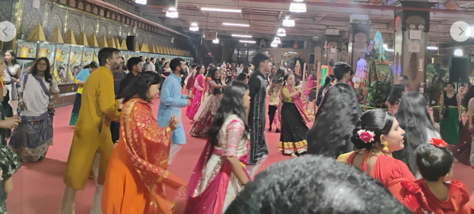 Navratri and Garba celebrations held at Divya Dham of Woodside, NY ...