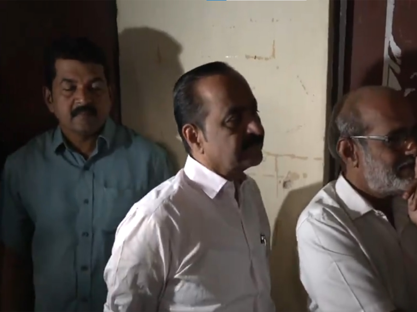 Kerala local body elections: VD Satheesan cast his vote in Kochi - Desi ...